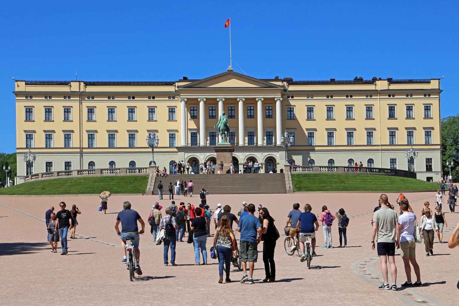Karl Johans Gate Oslo: Complete Guide to Norway’s Most Famous Street